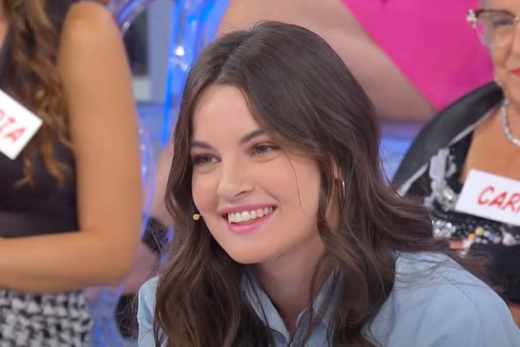 Raffaella Scuotto, chi è la corteggiatrice di Brando a Uomini e Donne ...